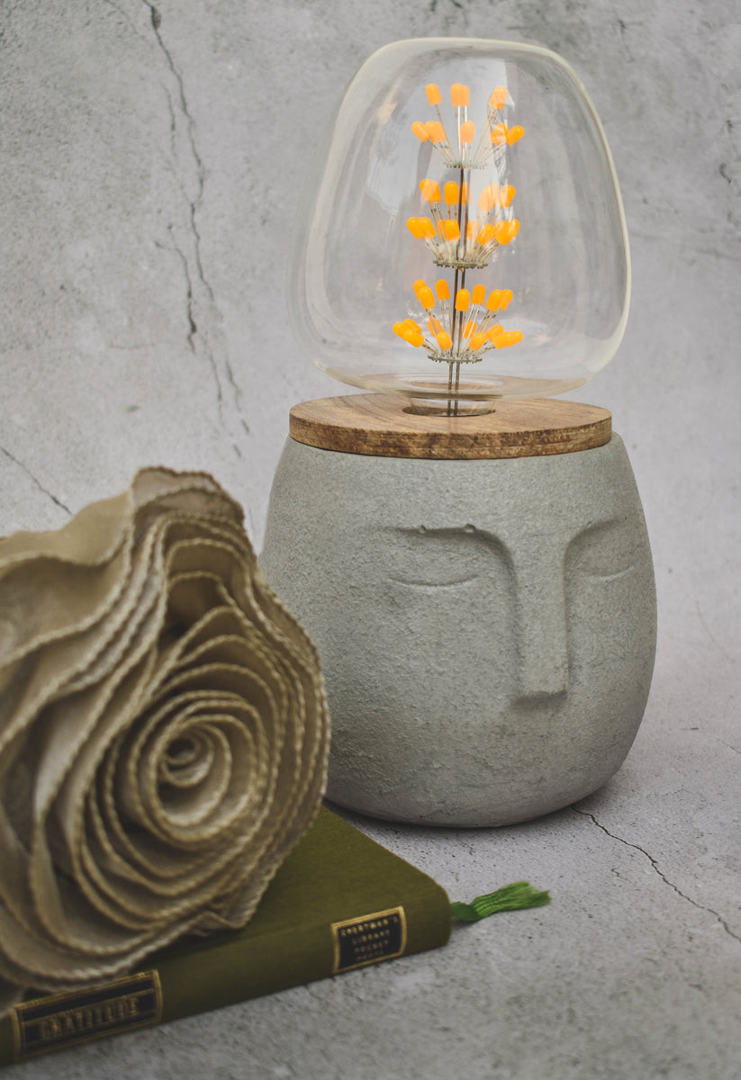 Human Face Lamp – Yours Concretely